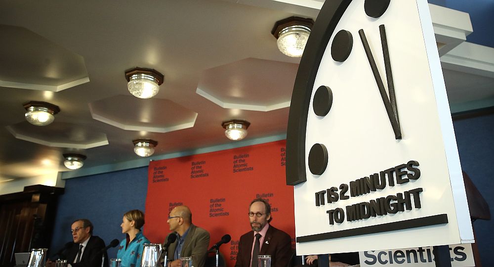 Las Causas por las que quedan 2 minutos en el Simbólico Reloj del ...